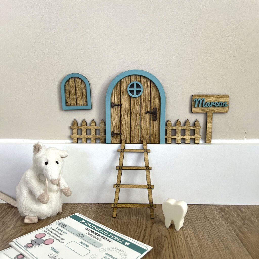 Puerta Ratoncito Pérez personalizada a color - Pine & Kids